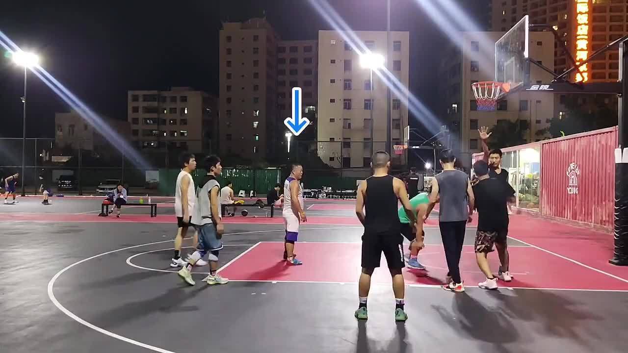 打篮球讲究的就是一个"随心所欲"!#路人王2022赛季 #篮球季