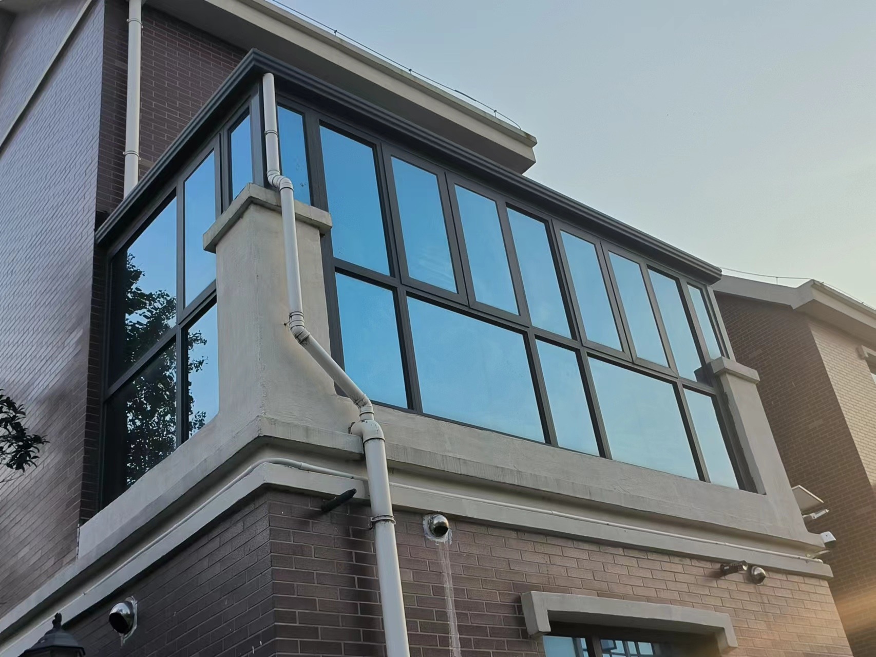 要隔音密封效果好选窗纱一体系统窗