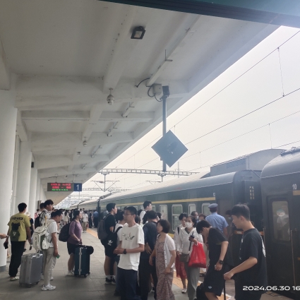 沈局阜新南站 