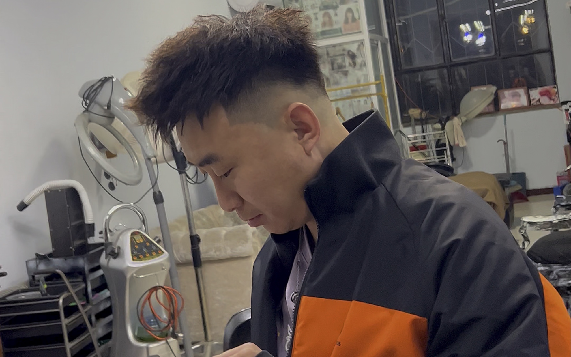 ...到国家统计局发布2022年国民经济和社会发展统计公报,2022年中国...