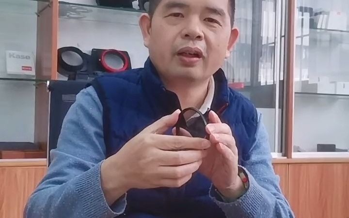 卡色二代偏振镜CPL通过旋转CPL可以消除反光,和反光面夹角是45度...