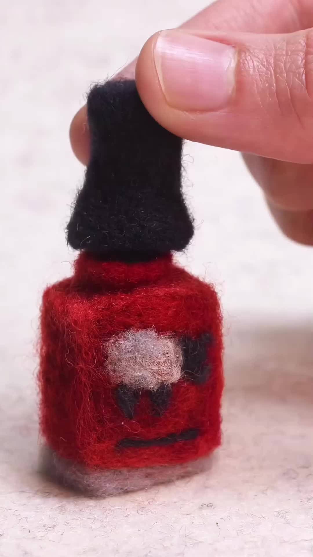 "有趣的羊毛毡定格动画 当然要分享给有趣的人"