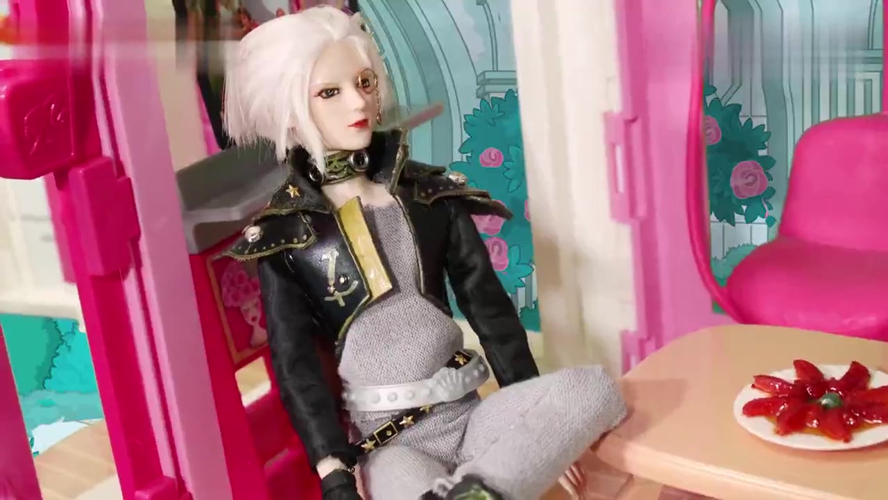 叶罗丽故事庞尊突然出现在学校最后他找到白光莹了吗