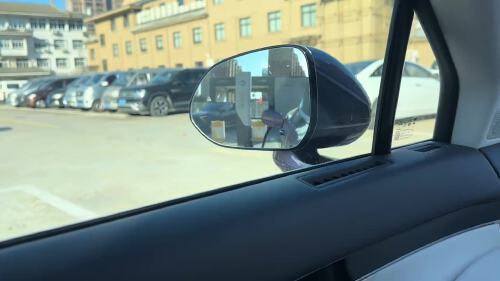 出门首选蔚来的充电桩你可以说蔚来的车不行老板不行但是充电站那是...