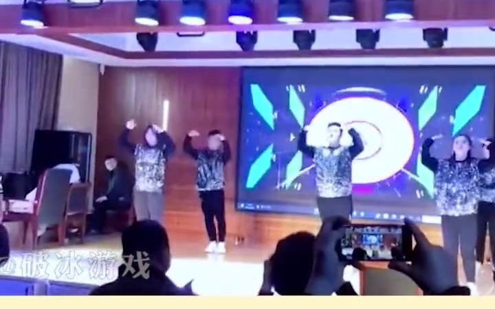 年会必备气氛舞蹈浪漫樱花简单易学游戏舞蹈年会