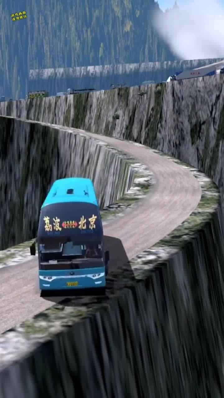 模拟器中,体验不同车辆驾驶手感