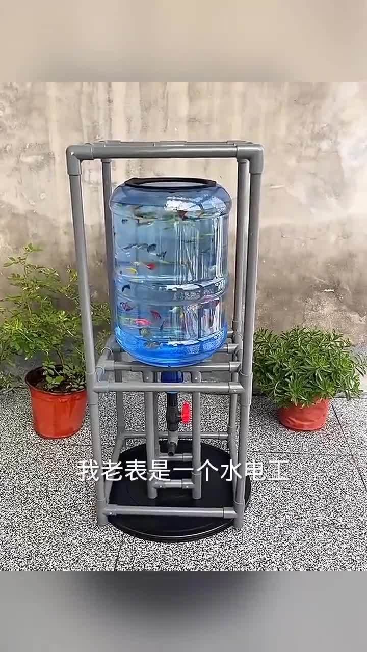 废旧水管变身绝美鱼缸,创意满满!