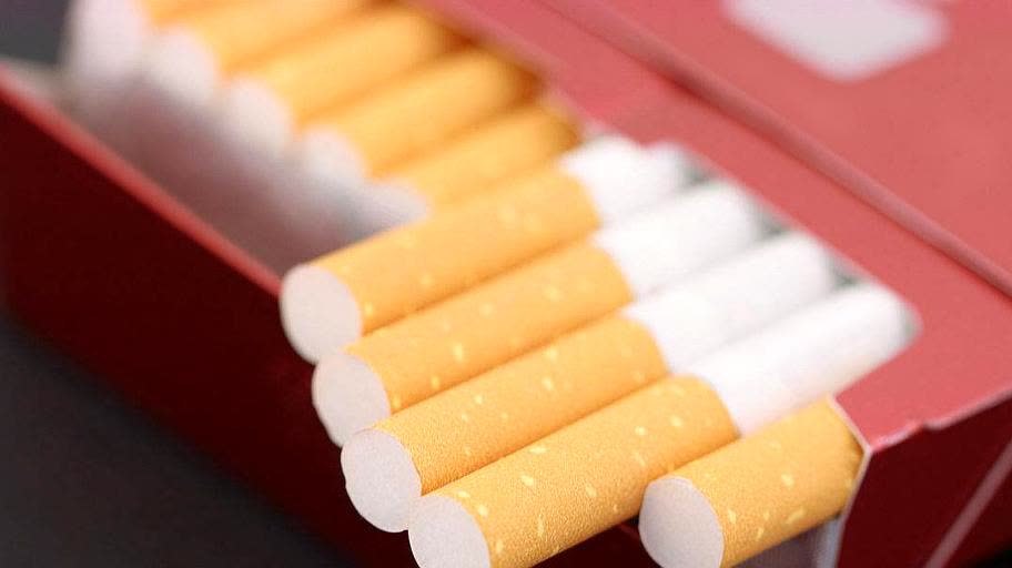 怎么辨别香烟真假?卷烟厂老员工教我几招,真假香烟一看就知