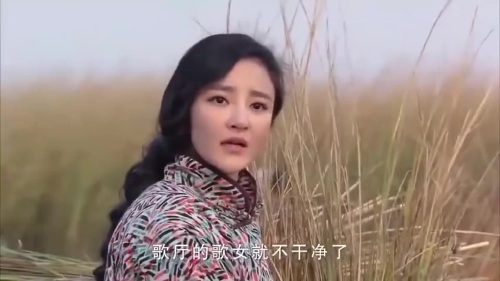 硝烟渐渐消失:年轻女子归乡成为村妇,组织强制检查后医生大感震惊