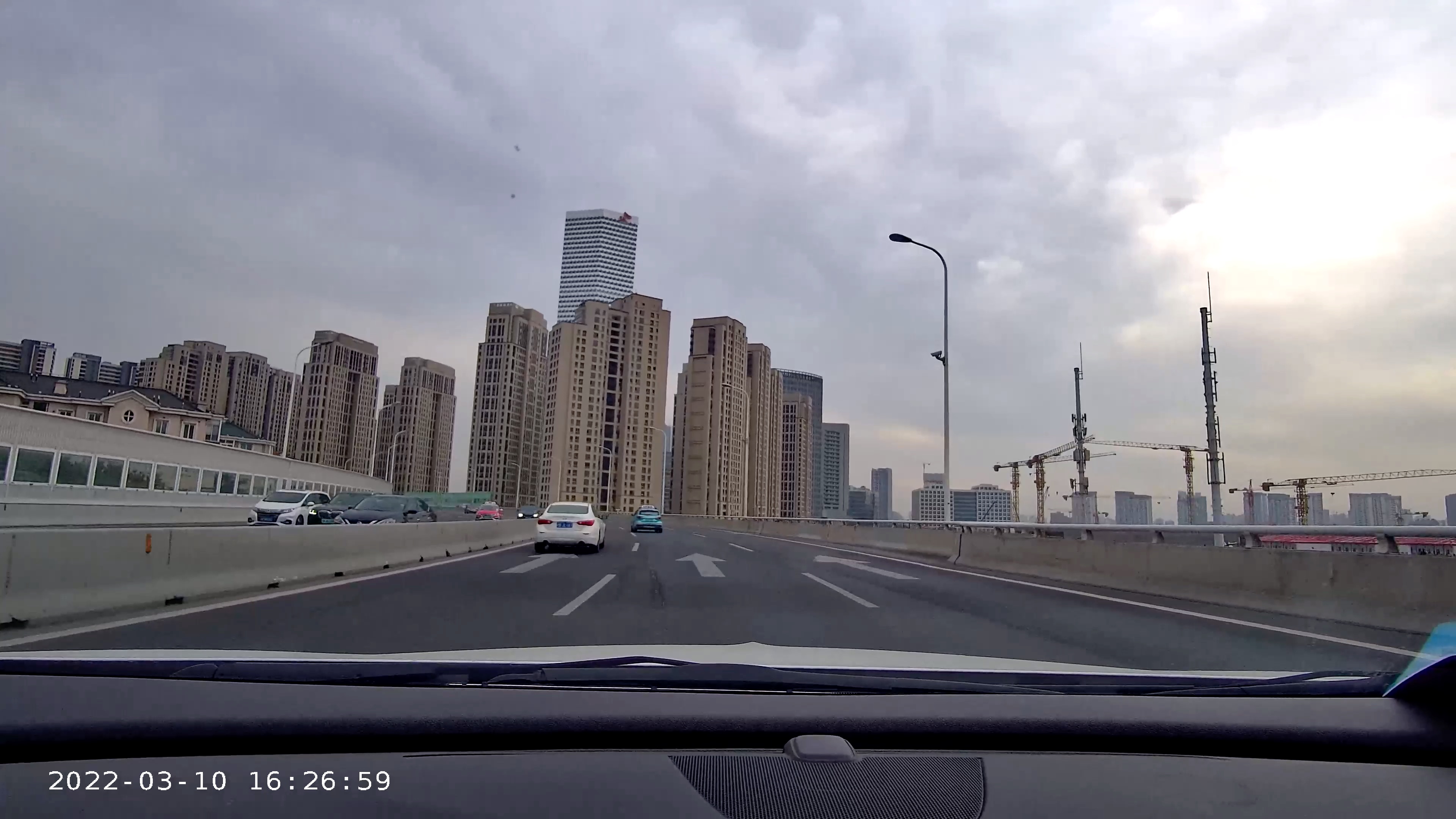 第一视角开车,全程高能,大快人心