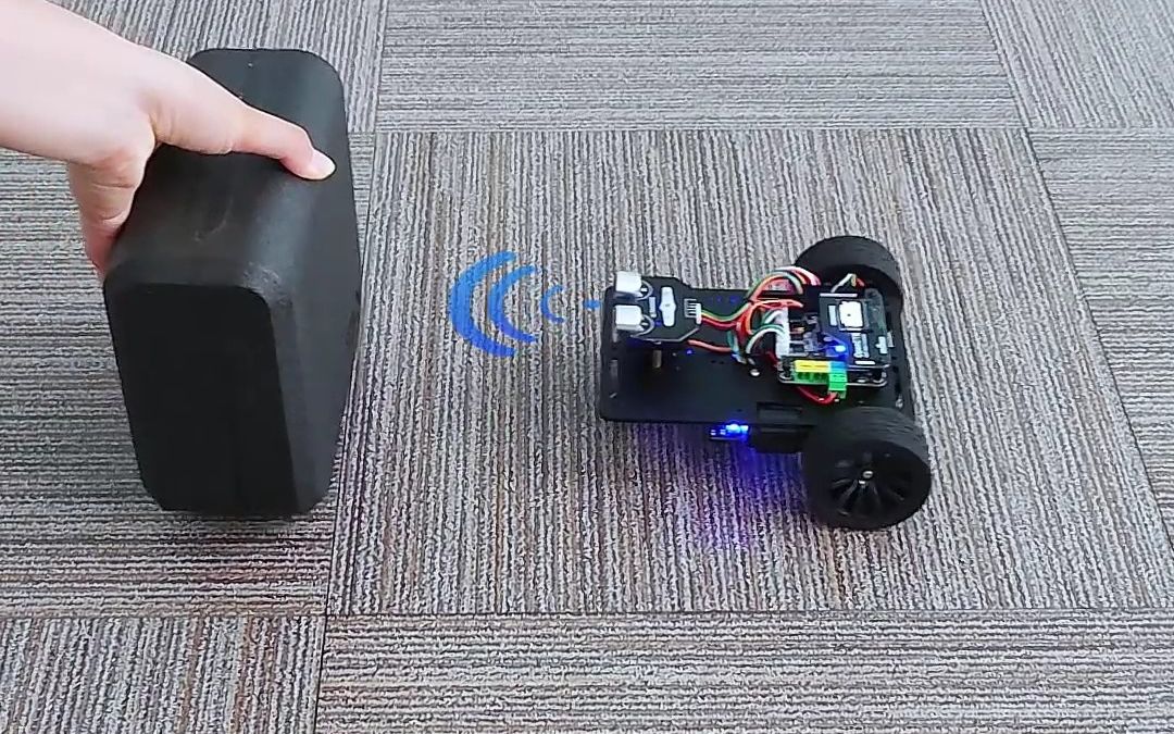 ...系列两轮多功能车 支持平衡车模式 可选巡线、超声波避障等传感器 ...