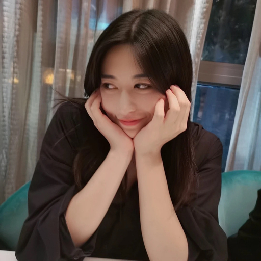 有猫人士的老板娘 