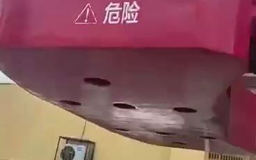 工程车旋转半径盲区人员检测预警;工程机械AI盲区预警系统