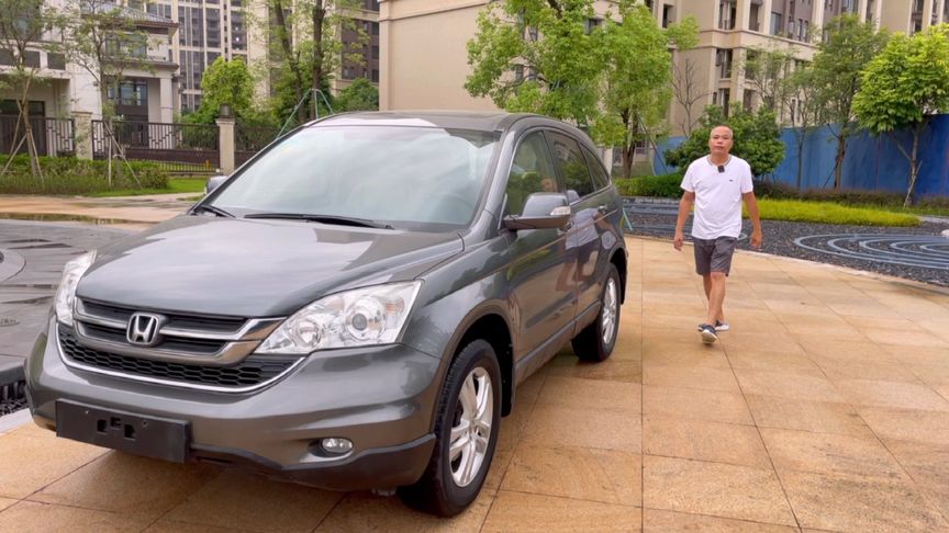2011年本田CRV2.4自动四驱豪华版,一手车60000公里,无事故