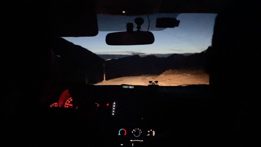 亲测本田飞度 GK5 油灯亮后至少可以跑70公里!还上坡翻5000的山