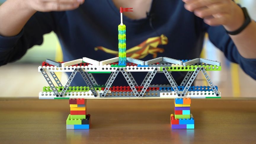 三角形结构的桥为什么比四边形结构更坚固?乐高组装大桥