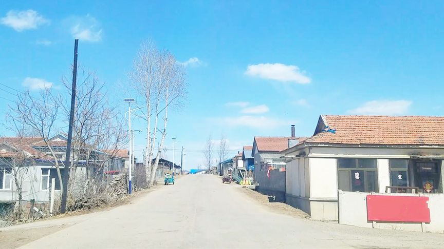 实拍东北吉林农村天蓝空气棒,道路路况好地块大产粮大户多