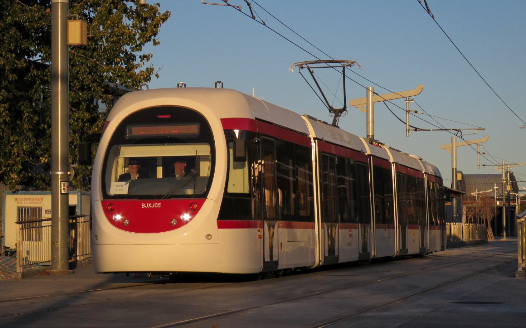 【十里风光无人问,一朝溜车天下知】 北京现代有轨电车西郊线 全程...