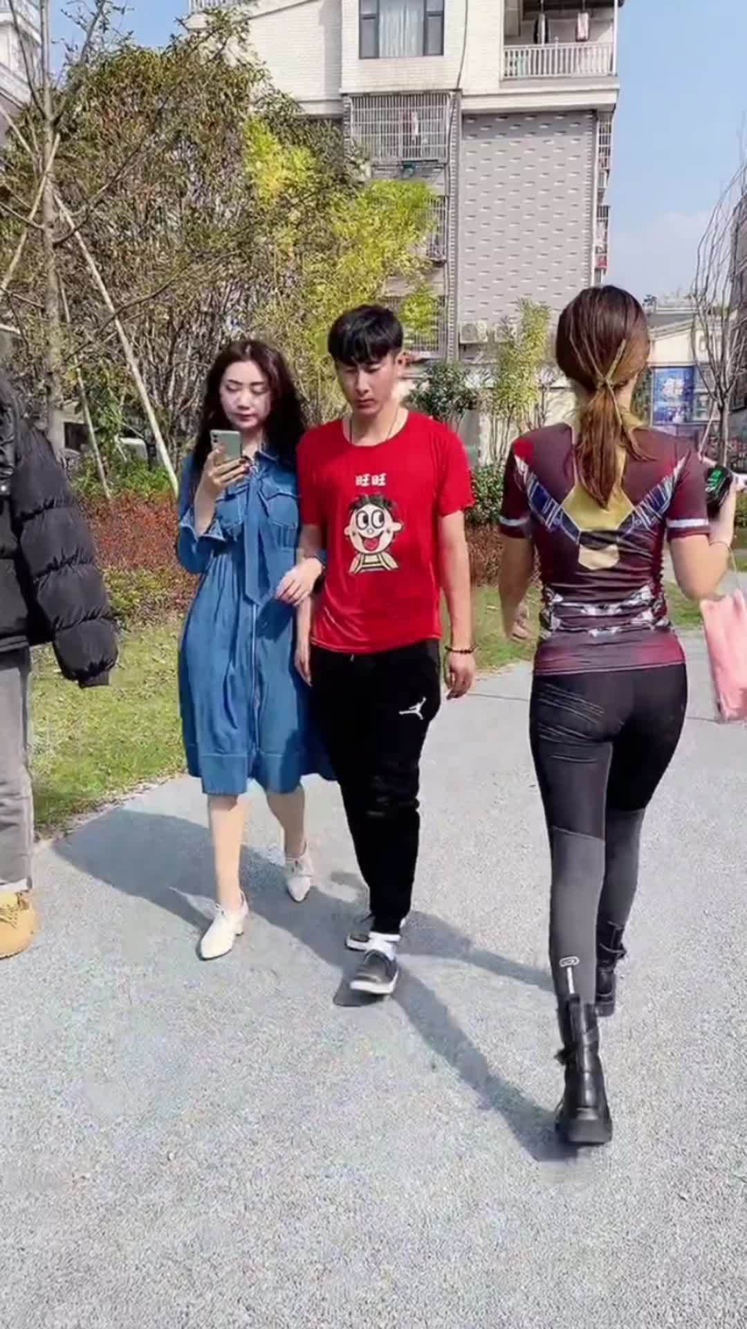 家里有皮衣皮裤皮沙发的都可以擦哦,真的不要太好用