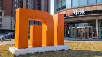 表面光鲜?小米股价几乎“腰斩”,市值蒸发3000亿!