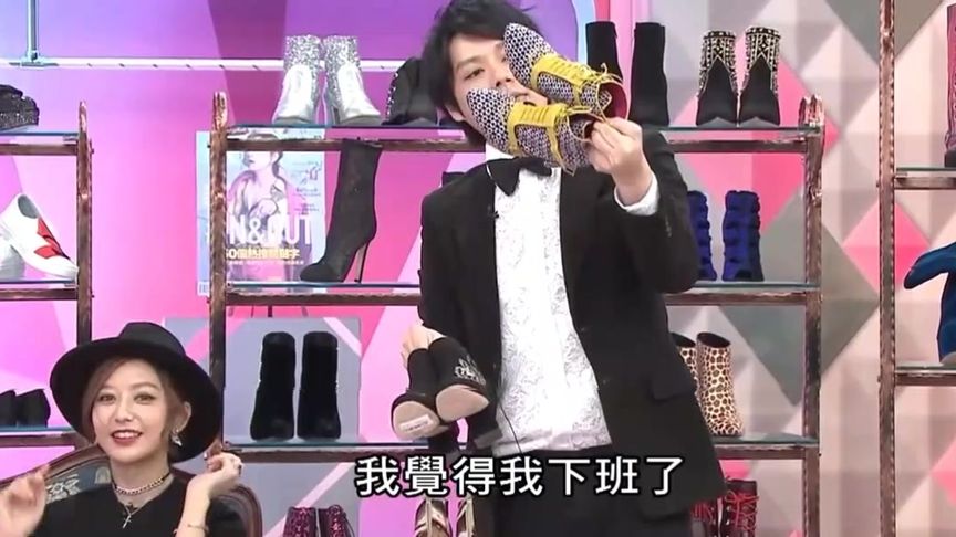 女人我最大:这双鞋子太有设计感了,鞋面有5条安全带,太个性了