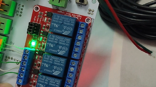 stm32单片机四路继电器控制,采集温度数据和modbus和plc通讯,lora...