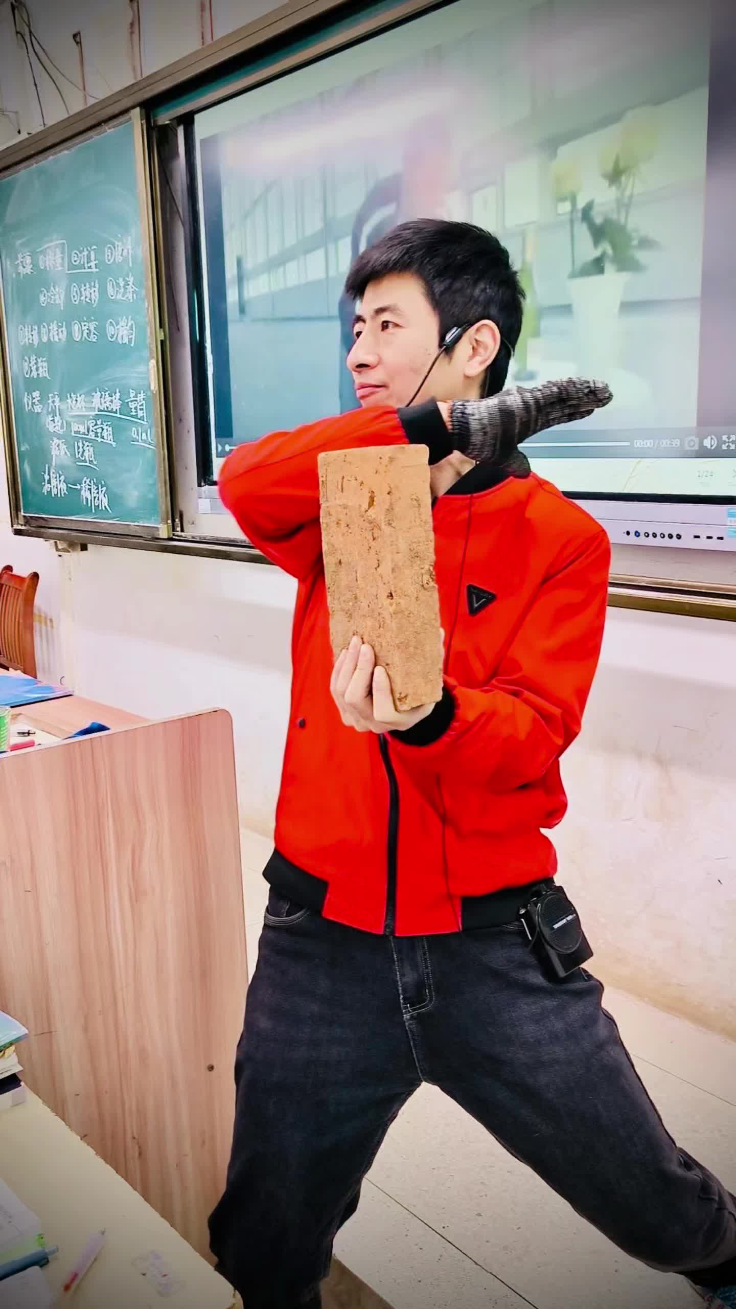 学物理的人也是不好惹的,知识就是力量!(2025年12月1日)#知识就是...