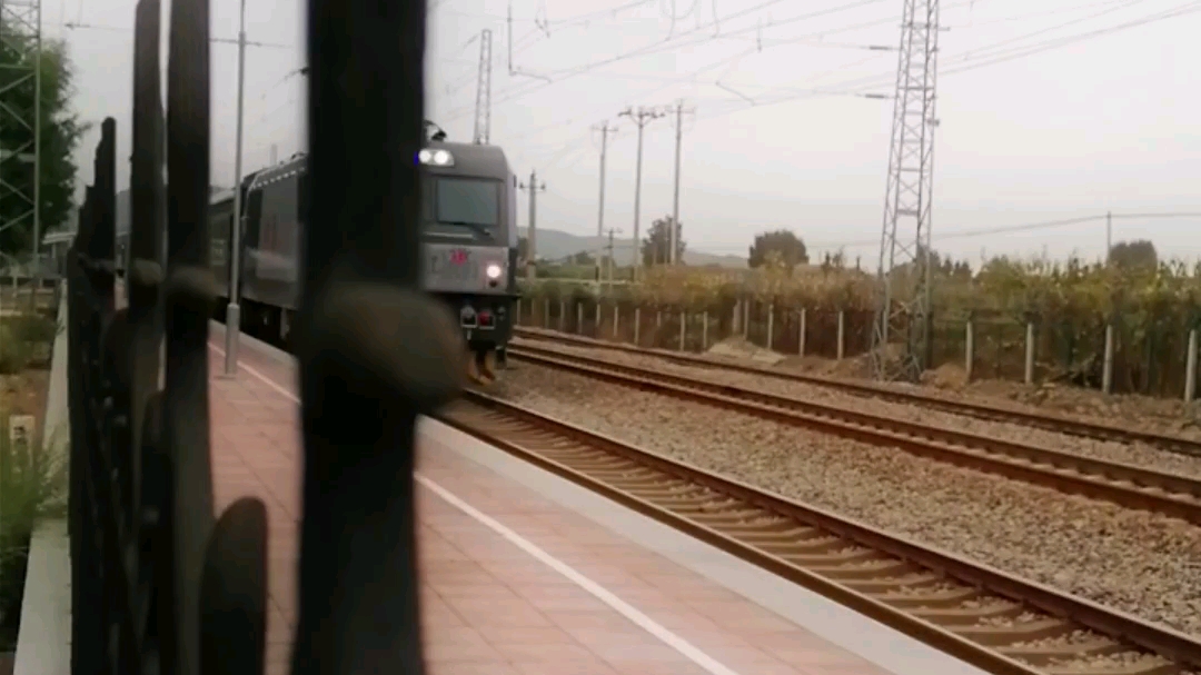 火车7054和刘公岛