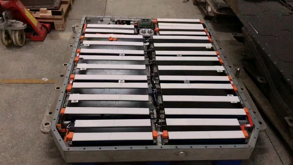 深圳国轩高科磷酸铁锂电池回收,广州番禺区回收亿纬电芯,佛山地区...