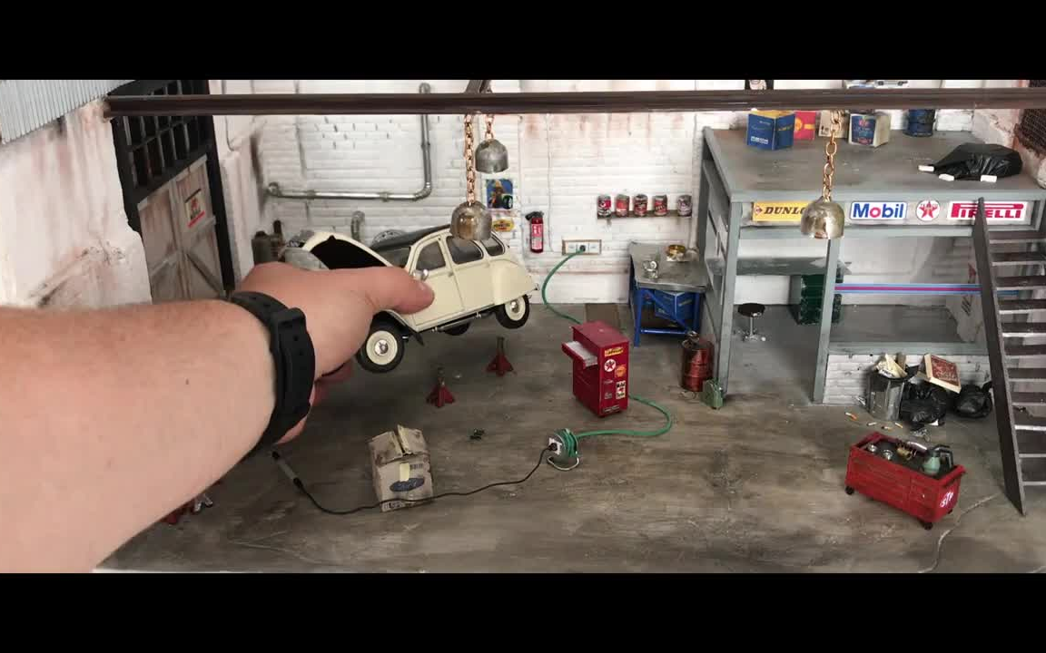 汽车模型场景修车库Realistic diorama - Car garage in 1/24 scale