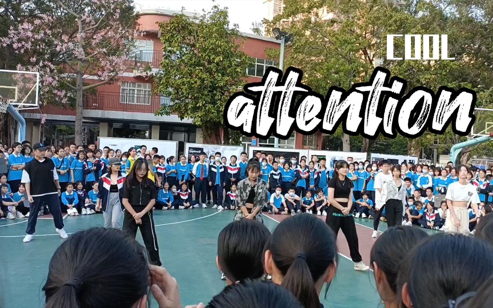 记录生活vlog75 中学校园社团招新活动现场,青春洋溢的孩子们跳舞...