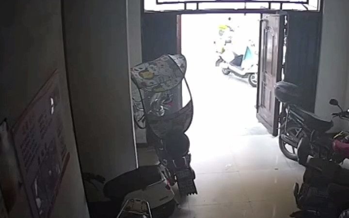 【太壕了!家中三百万现金被盗,作案人竟是前弟媳:我只是黑吃黑!这到底...