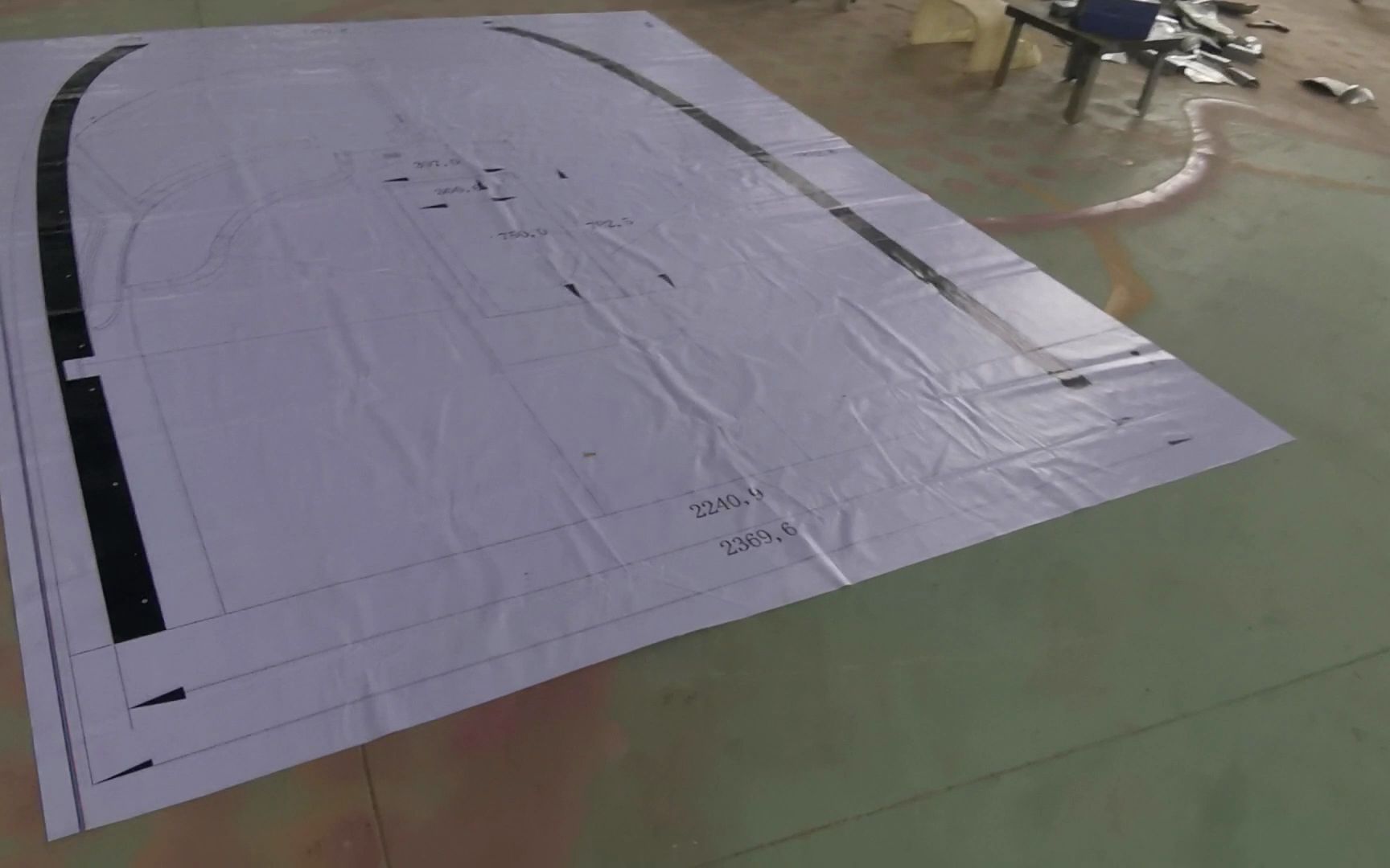 商业空间飞机模型雕塑定制
