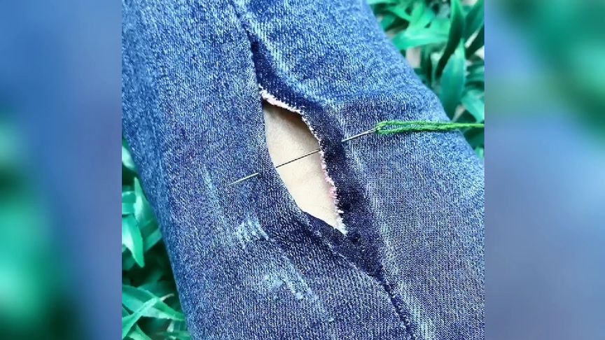 手工刺绣针线活;裤子开线这样缝,一点都看不出来,收藏起来吧!