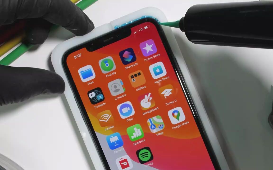 【数码测评】如何去除iPhone屏幕上的划痕