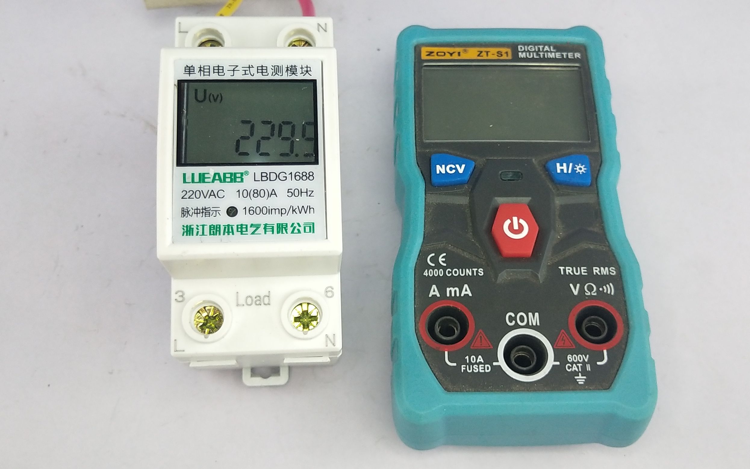 有了它再也不怕出租房那些猫腻了,非常方便的一款电测表