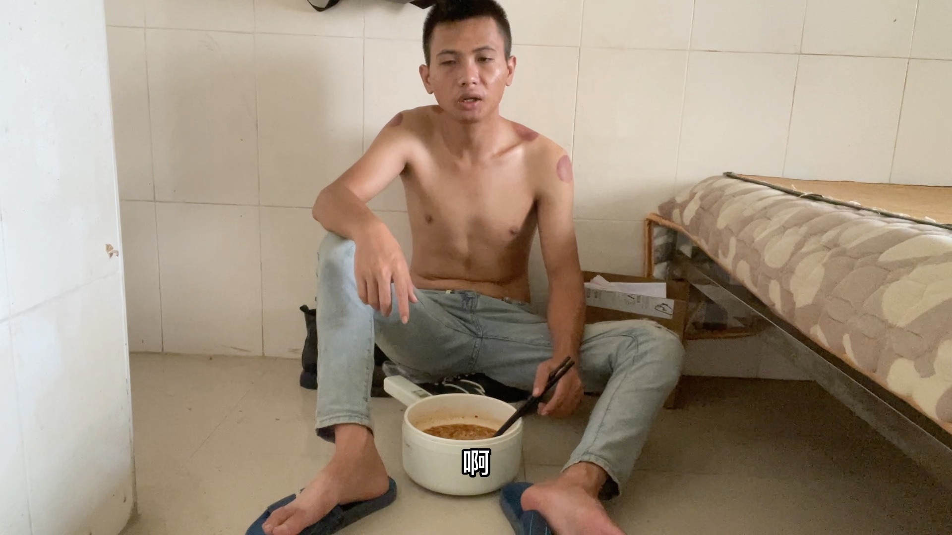 小伙子的支付宝微信银行卡全部被冻结了、以后的路能 走得下去吗