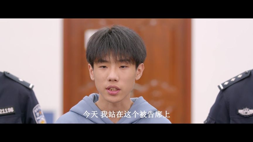 法院最终决定以类似案件为原型,开展一场“少年模拟法庭”活动