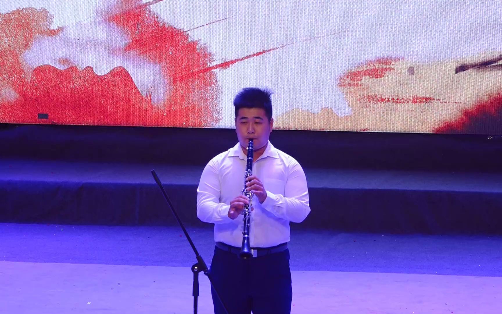 单簧管独奏《波尔卡舞曲》,这小伙弄类不赖!