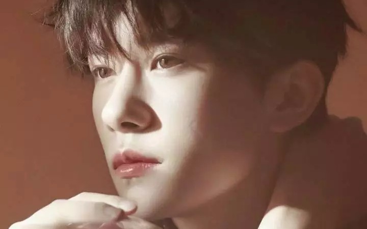 ...的国庆七天假期宅在家里写作业,大一数学系的线性代数与解析几何。