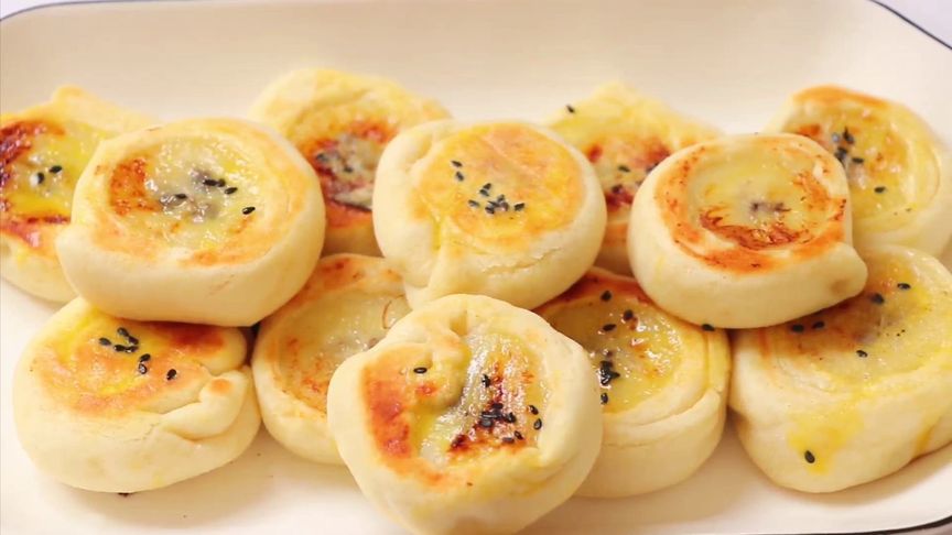 香蕉这样做,我家一周吃3次,饭店一盘几十块,做法简单又解馋