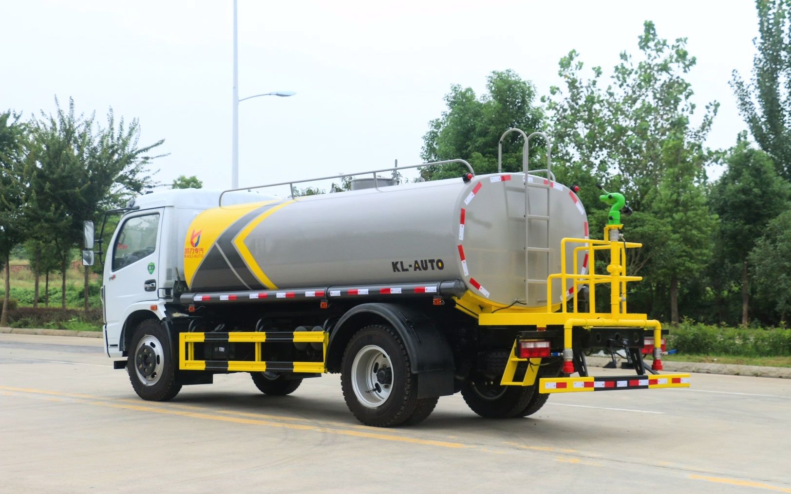 洒水车价格多少钱一辆