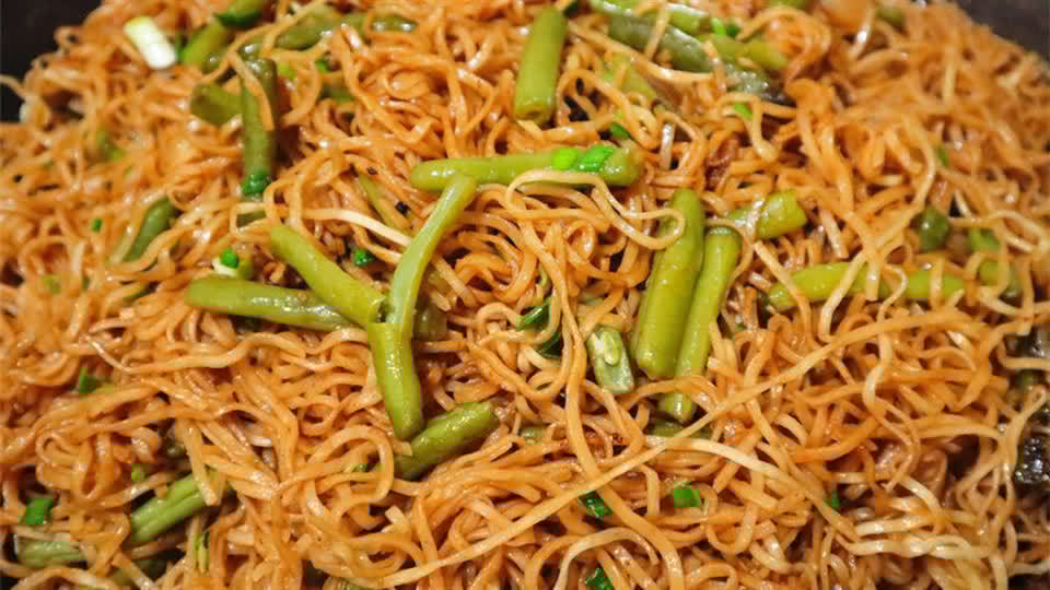 这才是“豆角焖面”正确的做法,大厨讲解详细