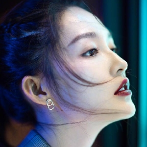 滑稽的白萝卜 