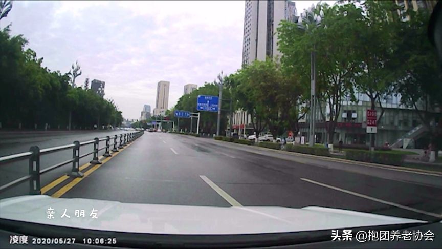 试试行车记录仪拍的画面
