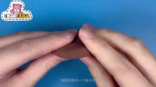 用橡皮泥都能做什么,用橡皮泥制作香菇和饺子,简单的幼儿园手工