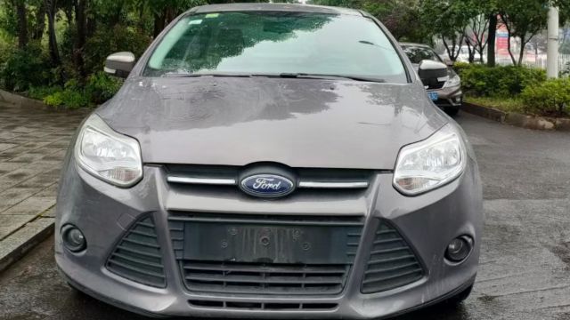 13年差几天福特福克斯,1.6自动挡标配