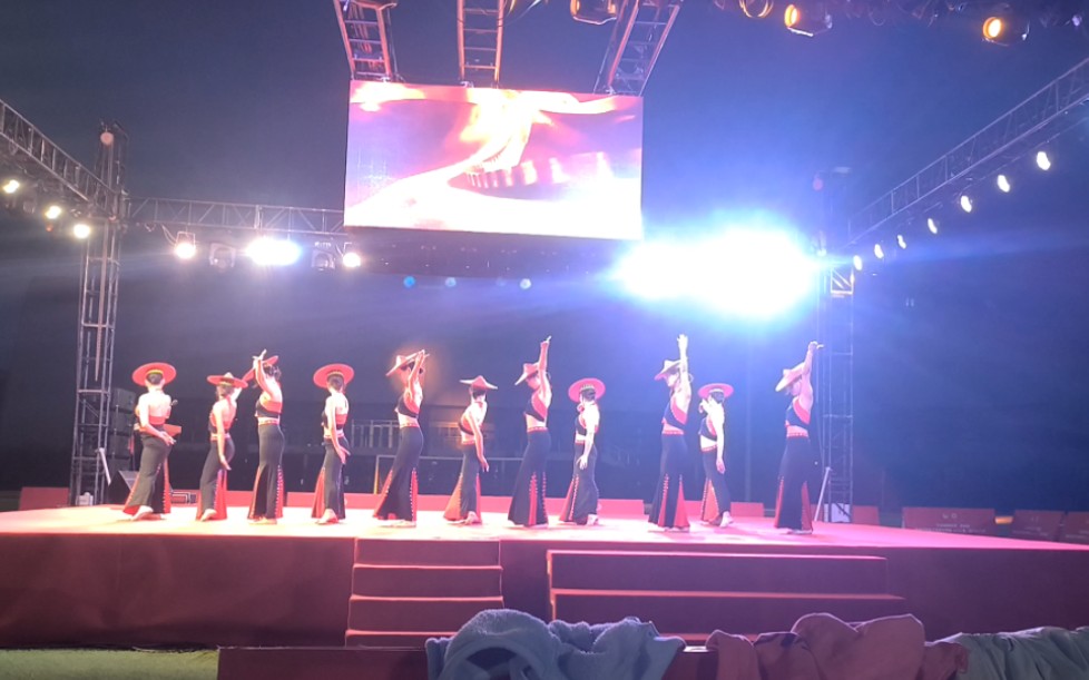 南京医科大学康达学院信仰公开课开场舞《陶醉了》侧面版