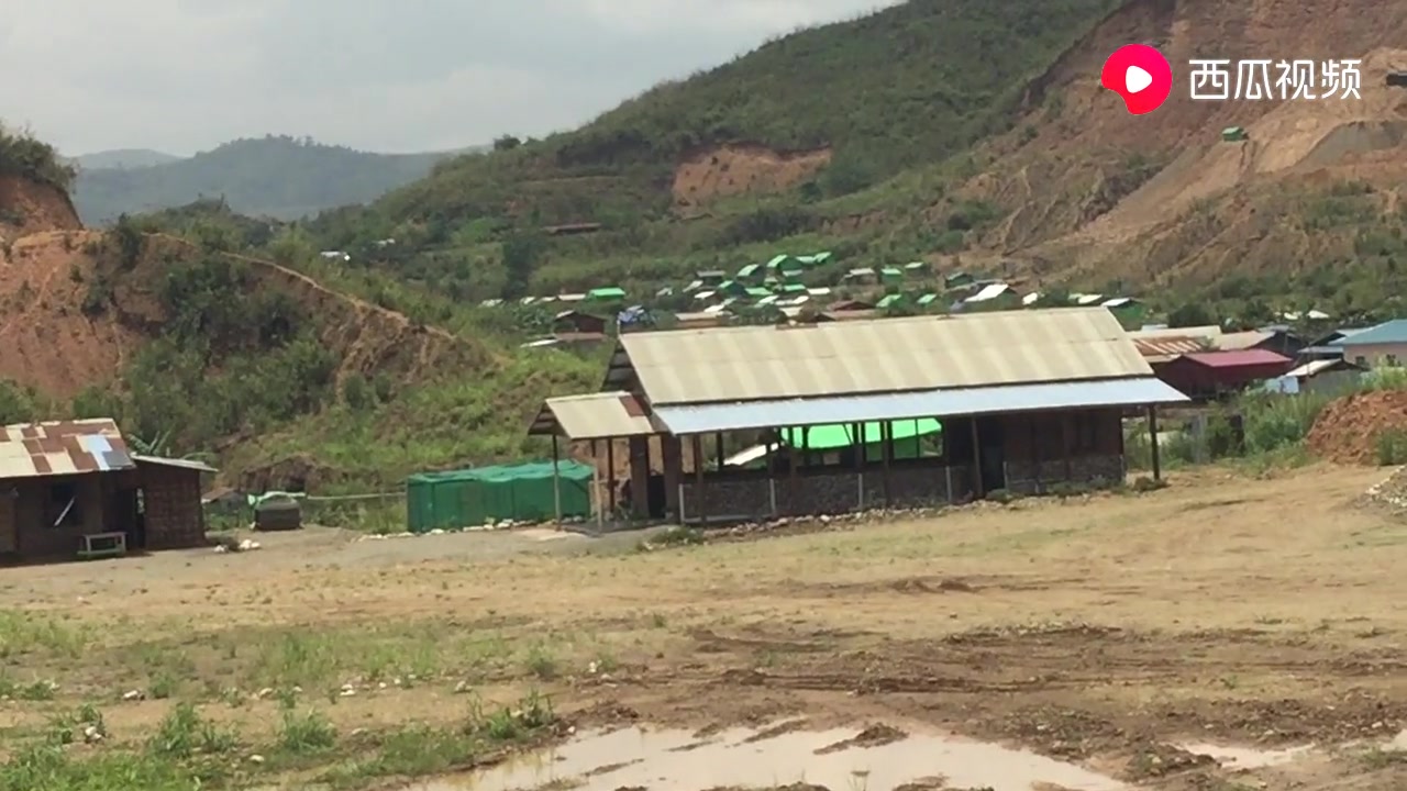 实拍缅甸莫西沙翡翠矿场,一睹仅余未被开采的原生态翡翠山脉!