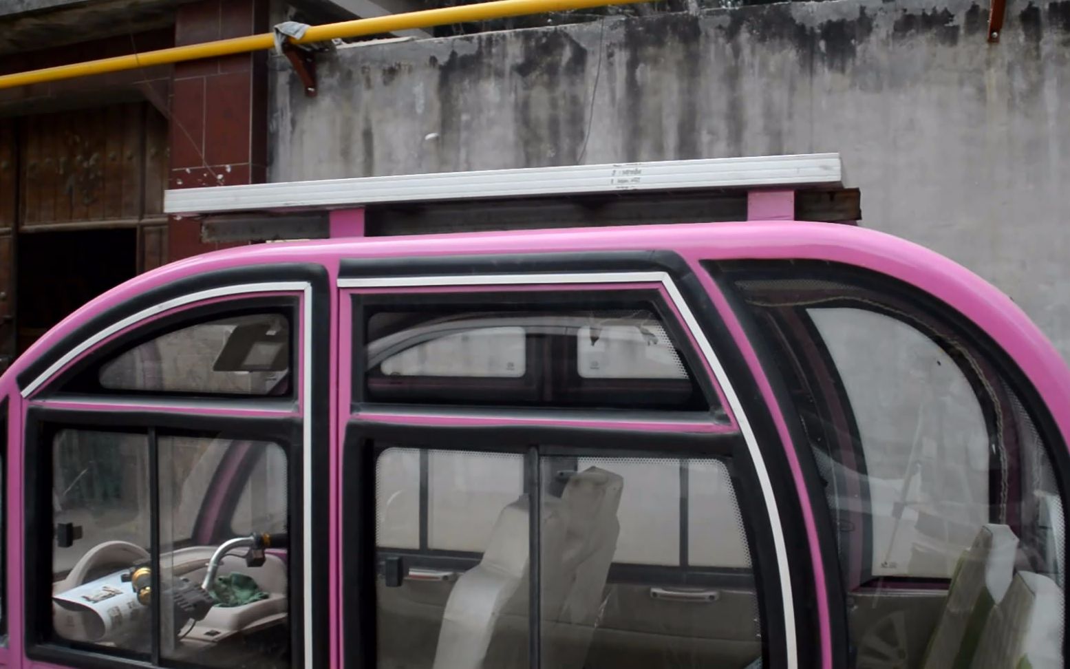 电动车安装太阳能,怎么安装安装完以后什么样子,太阳能电动车